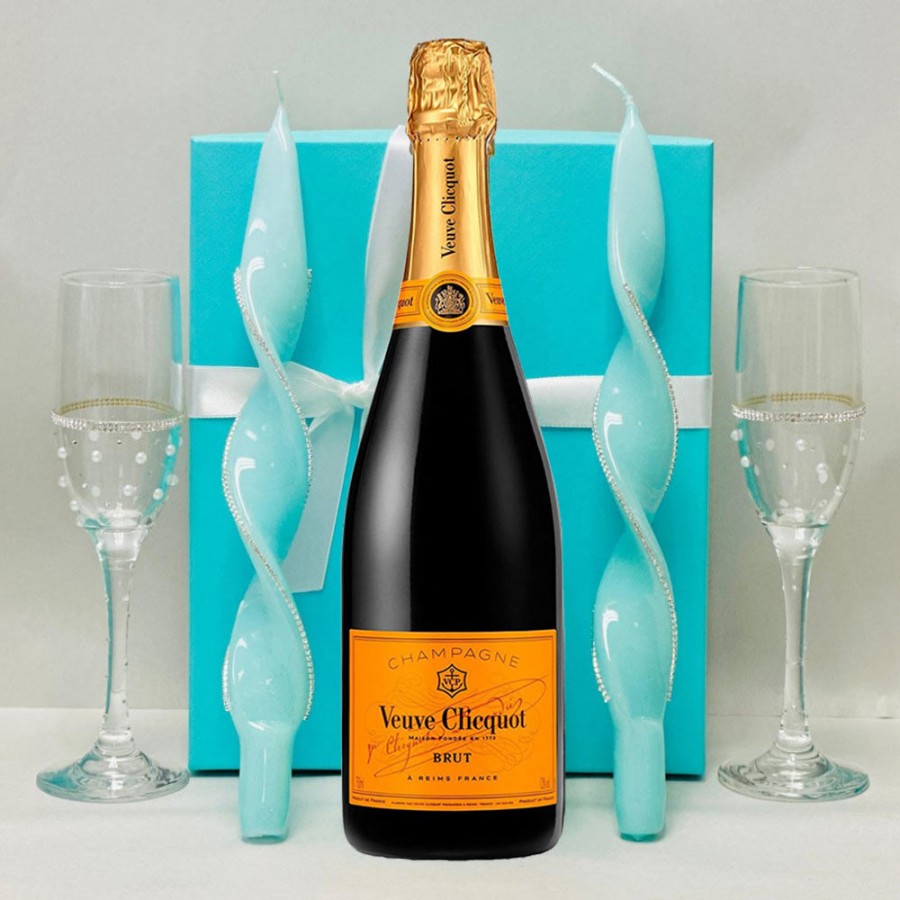 Veuve Champagne with Tiffany Glasses and Candle Gift Set
