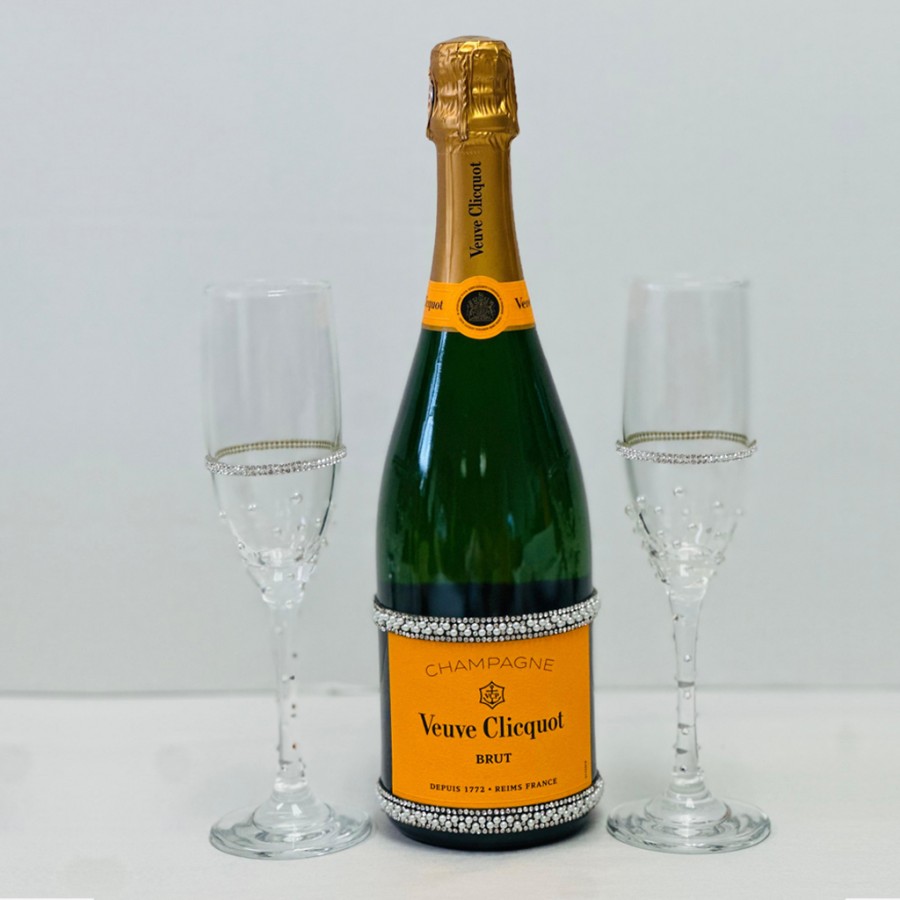Veuve Clicquot Brut Toast Gift Set - Buy Online